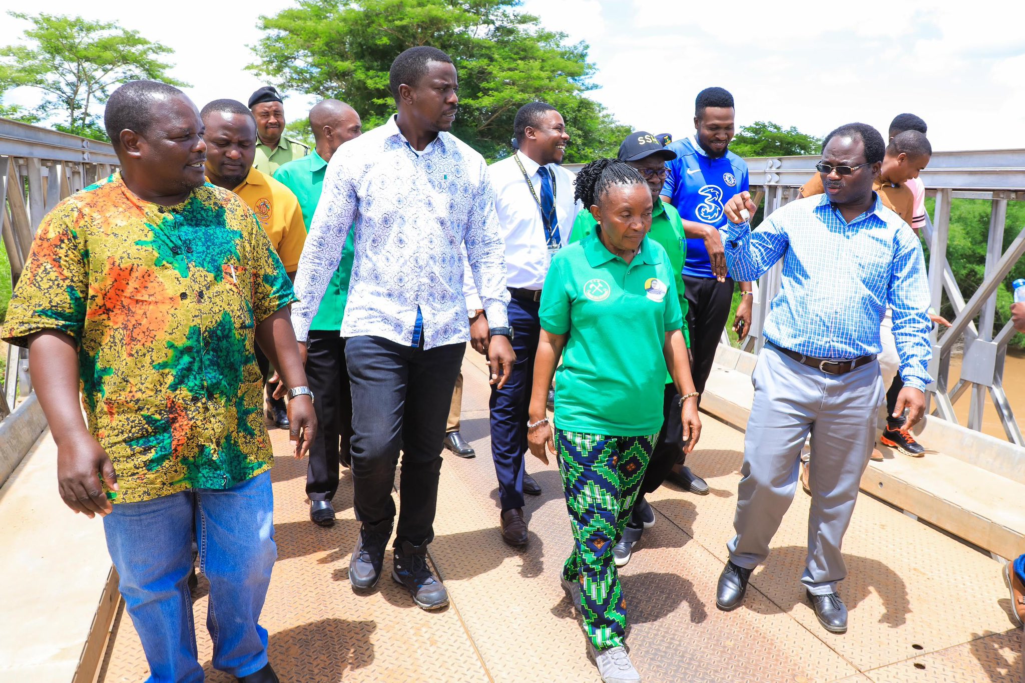 SERIKALI KUJENGA BARABARA NA DARAJA LA ZEGE – RUVUMA, KUUNGANISHA ...